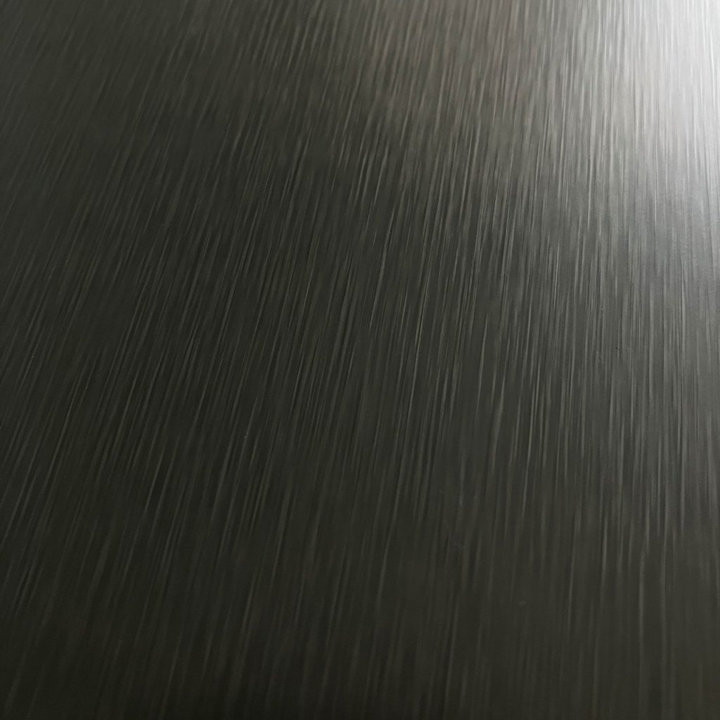Alloy Brushed Carbon (Splashback) – Llandaff Laminates LTD