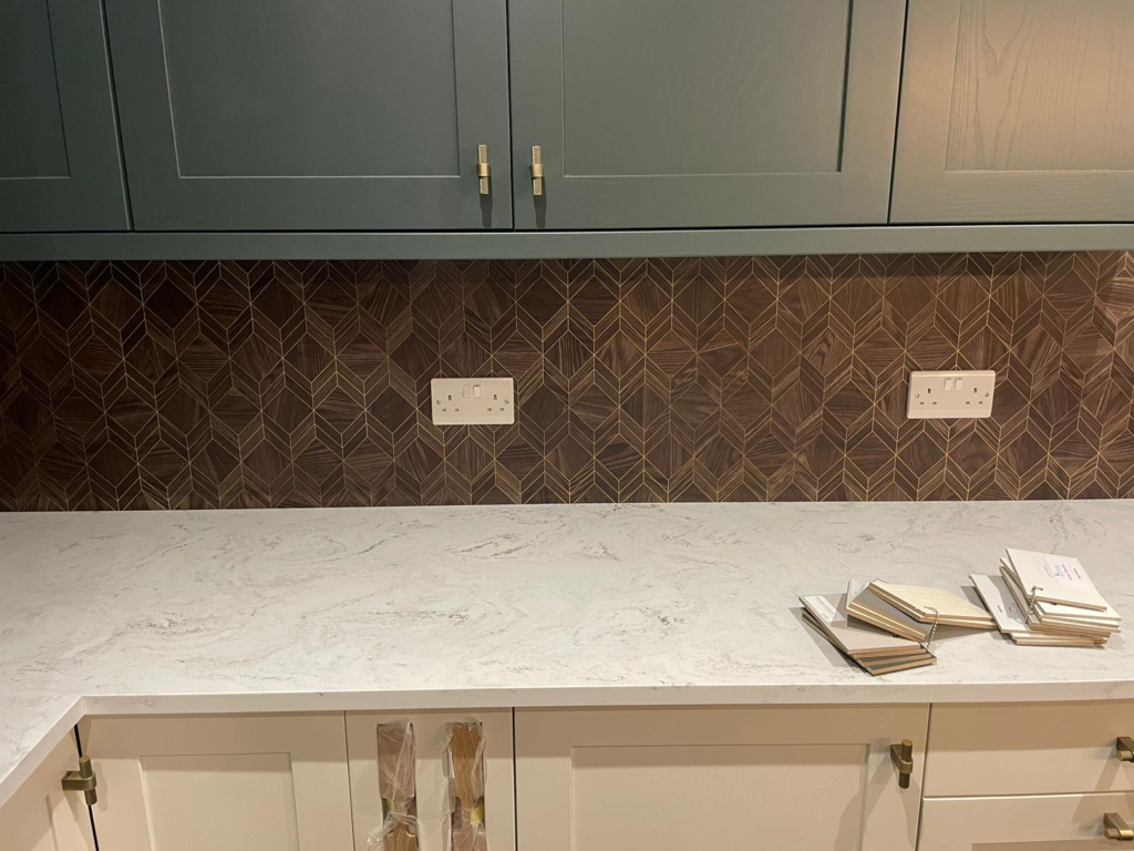 Alloy Heritage Walnut Shell (Splashback) – Llandaff Laminates LTD