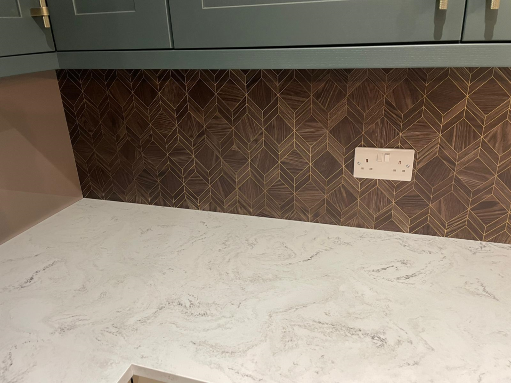Alloy Heritage Walnut Shell (Splashback) – Llandaff Laminates LTD
