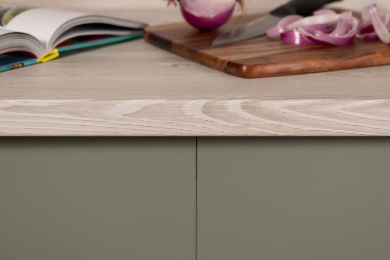 Reed Green U604 Egger MFC – Llandaff Laminates LTD